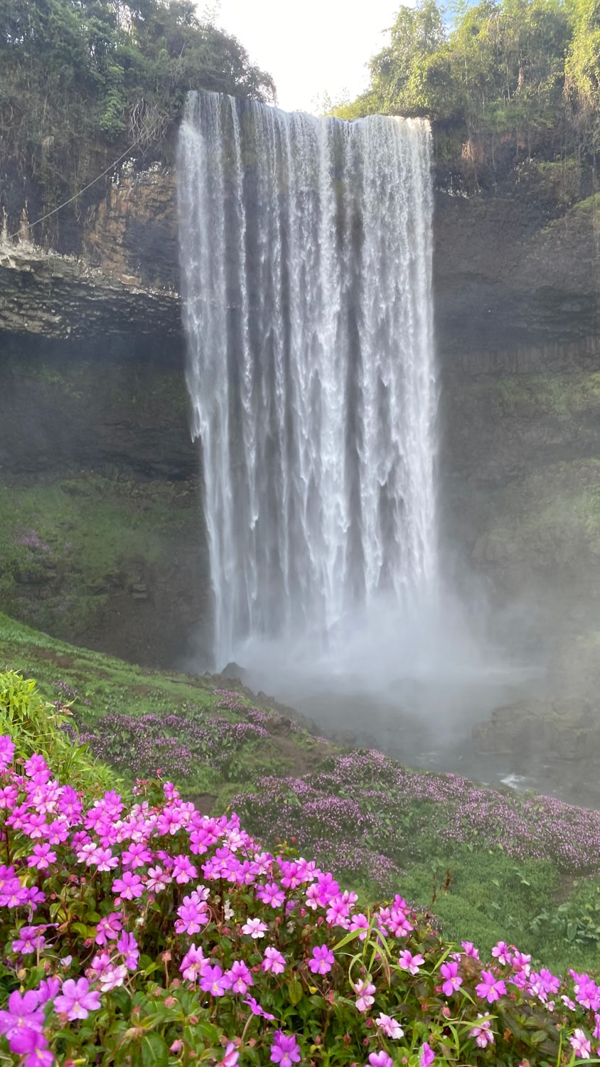 Route Tad Tayicseua - Most beautiful waterfall on the Pakse loop